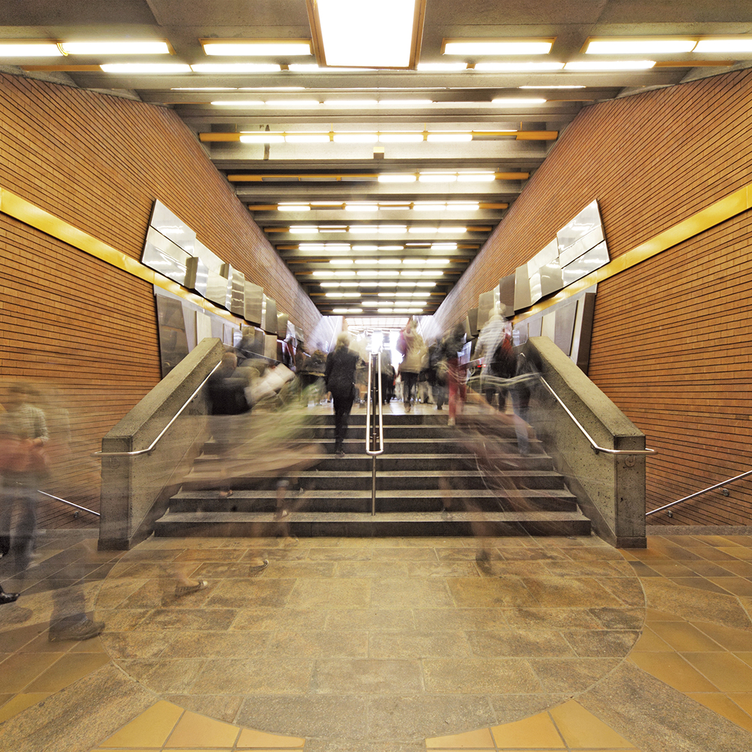 Station Côte-Vertu du métro de Montréal - Jodoin Lamarre Pratte ...